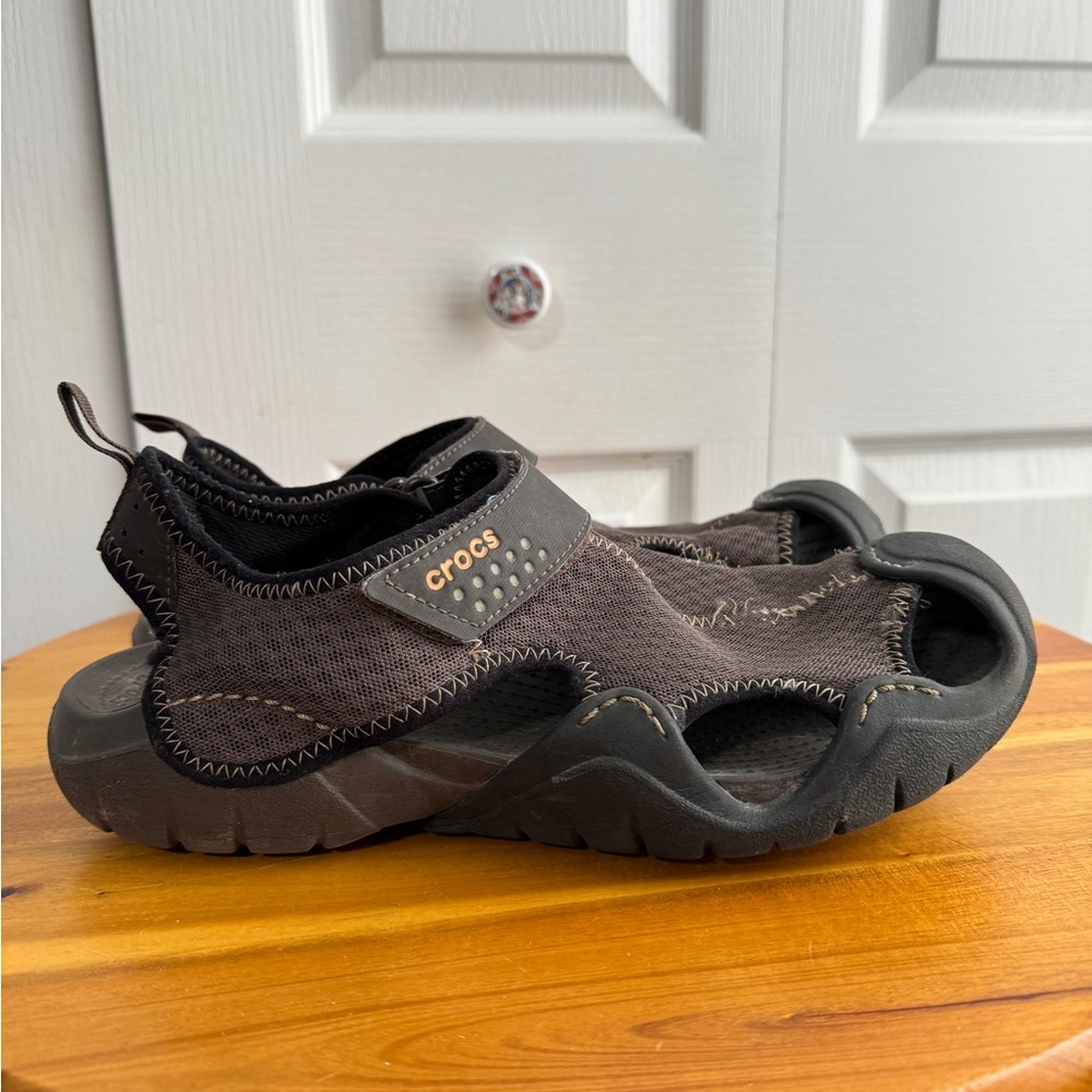 Crocs Swiftwater Mesh Deck Fishing Sandals Size 8 - Gem